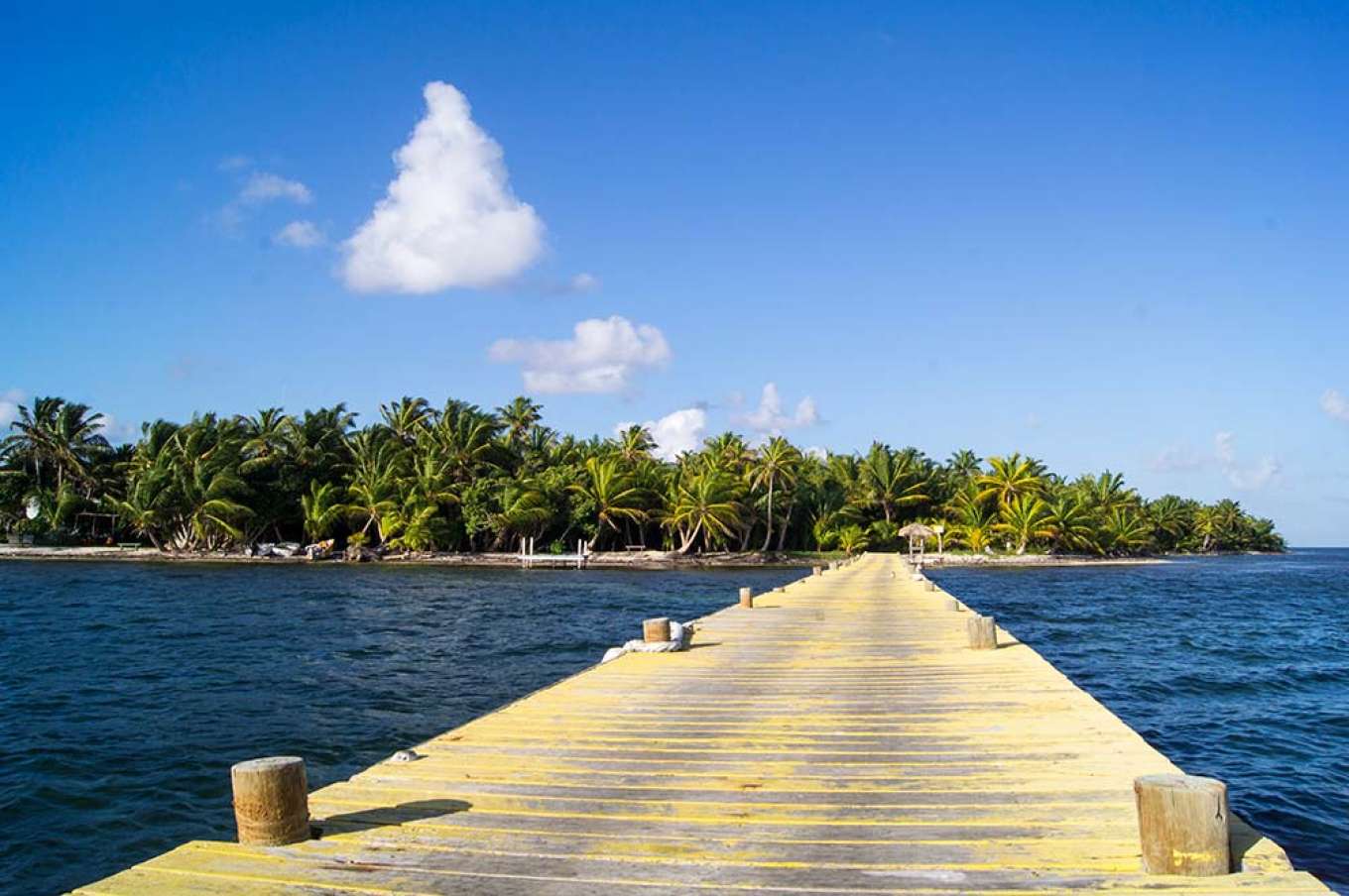 Long Caye Beachfront at The Great Blue Hole - Belize, Central America ...